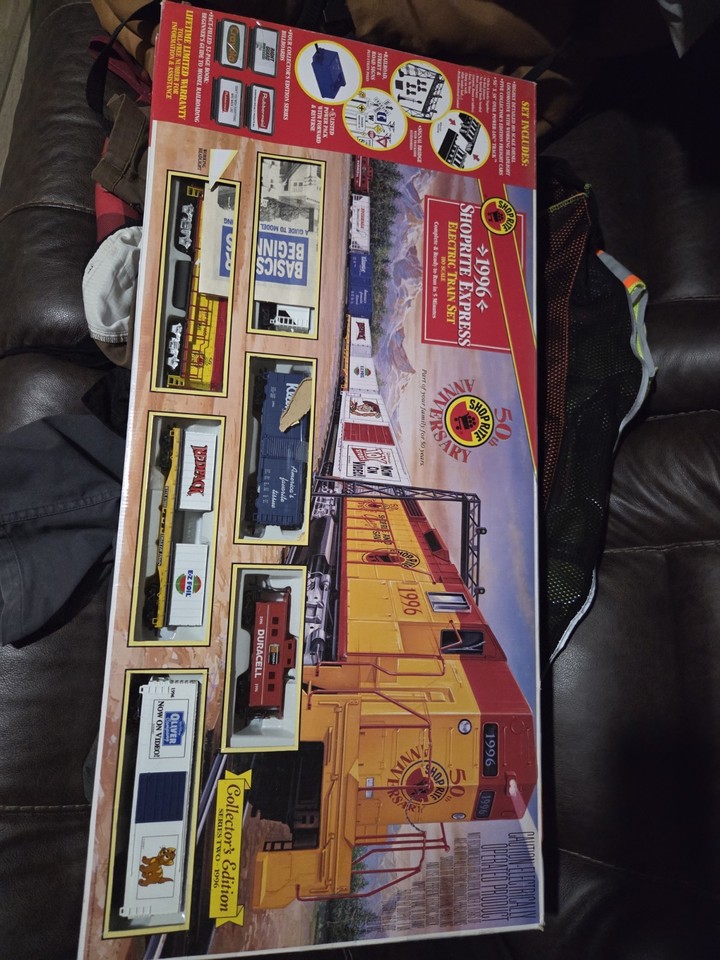 Vintage 1996 SHOPRITE EXPRESS ELECTRIC HO SCALE TRAIN SET / New in ...