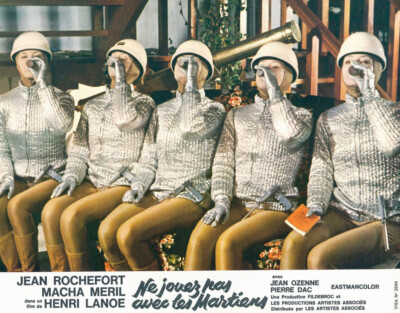 AMANDA LEAR NE JOUEZ PAS AVEC LES MARTIENS 1968 LOBBY CARD #13 | eBay