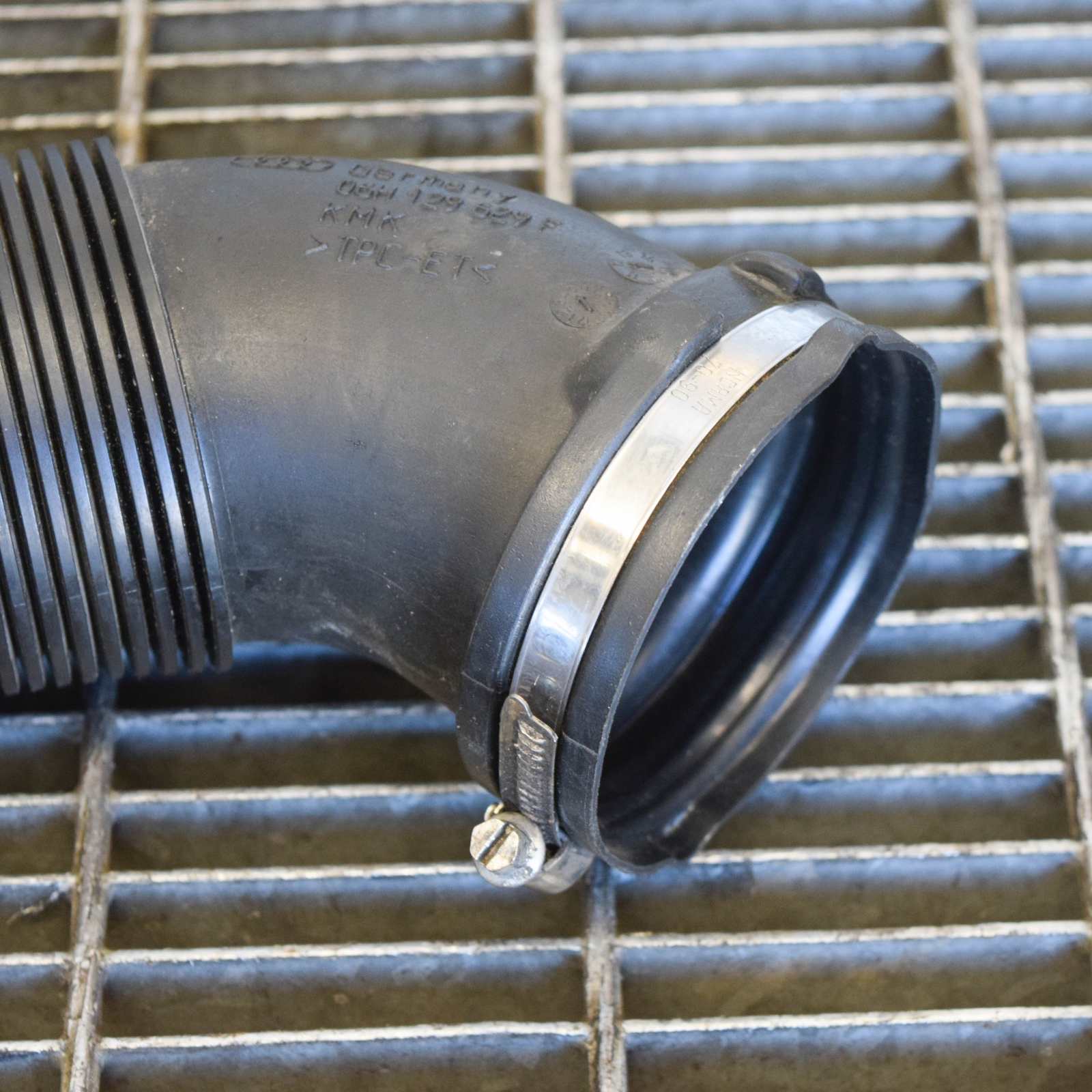 Tubo 06H129629F 1.8 Benzina tubo della presa d'aria di AUDI A5 ...