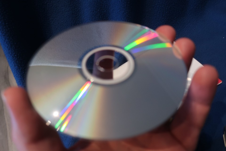 Cyberlink PowerDVD 5 Full Version Install CD w/ License Key (Covered in ...