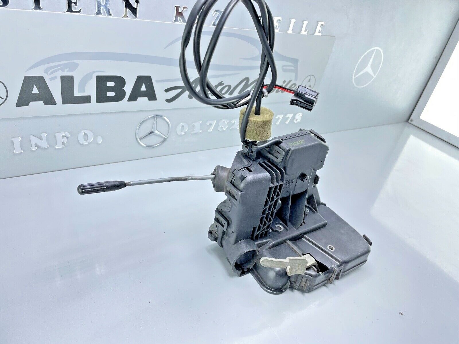 Orig Mercedes E Klasse W211 S211 Türschloss Schloß Schloss V/R ...