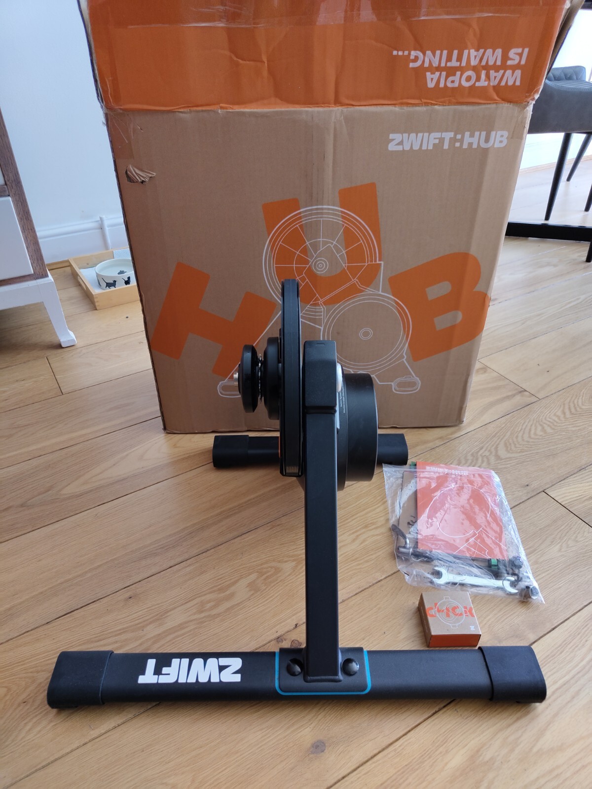 Zwift Hub One: Smart Trainer with Zwift Cog | Grelly UK