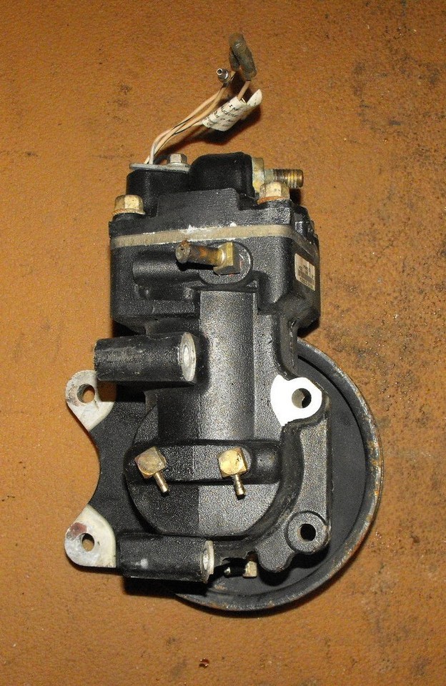 OEM Mercury 2.5L DFI OPTIMAX Air Compressor ASSY PN 8M0060053 Fits 1998 ...