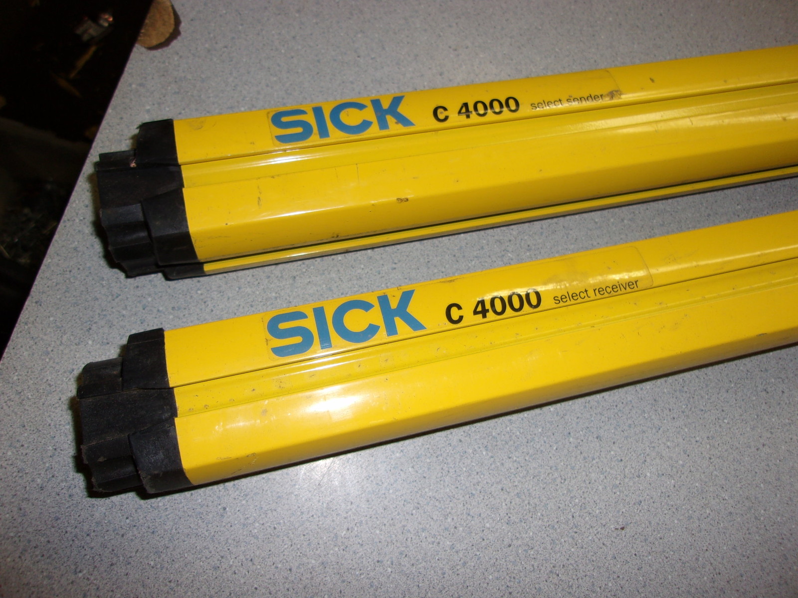 USED SET SICK XC40E-1803A0A0CBA0 C 4000 LIGHT SCREEN RECEIVER & SENDER ...