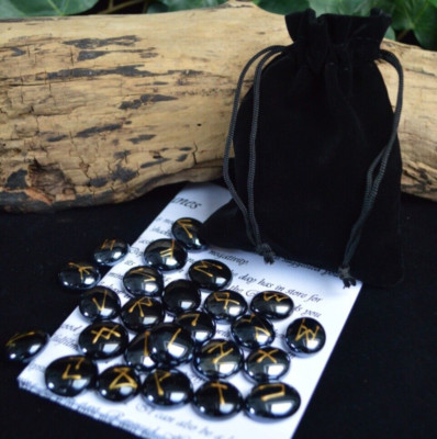 25 GLASS RUNE STONES & Velvet BAG Wicca Pagan Witchcraft Runes ...