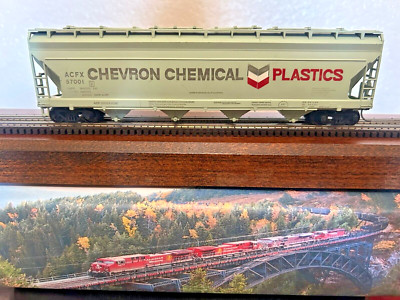CHEVRON CHEMICAL 4 BAY ACF HOPPER CAR- HO SCALE - "PLASTICS" RTR ...