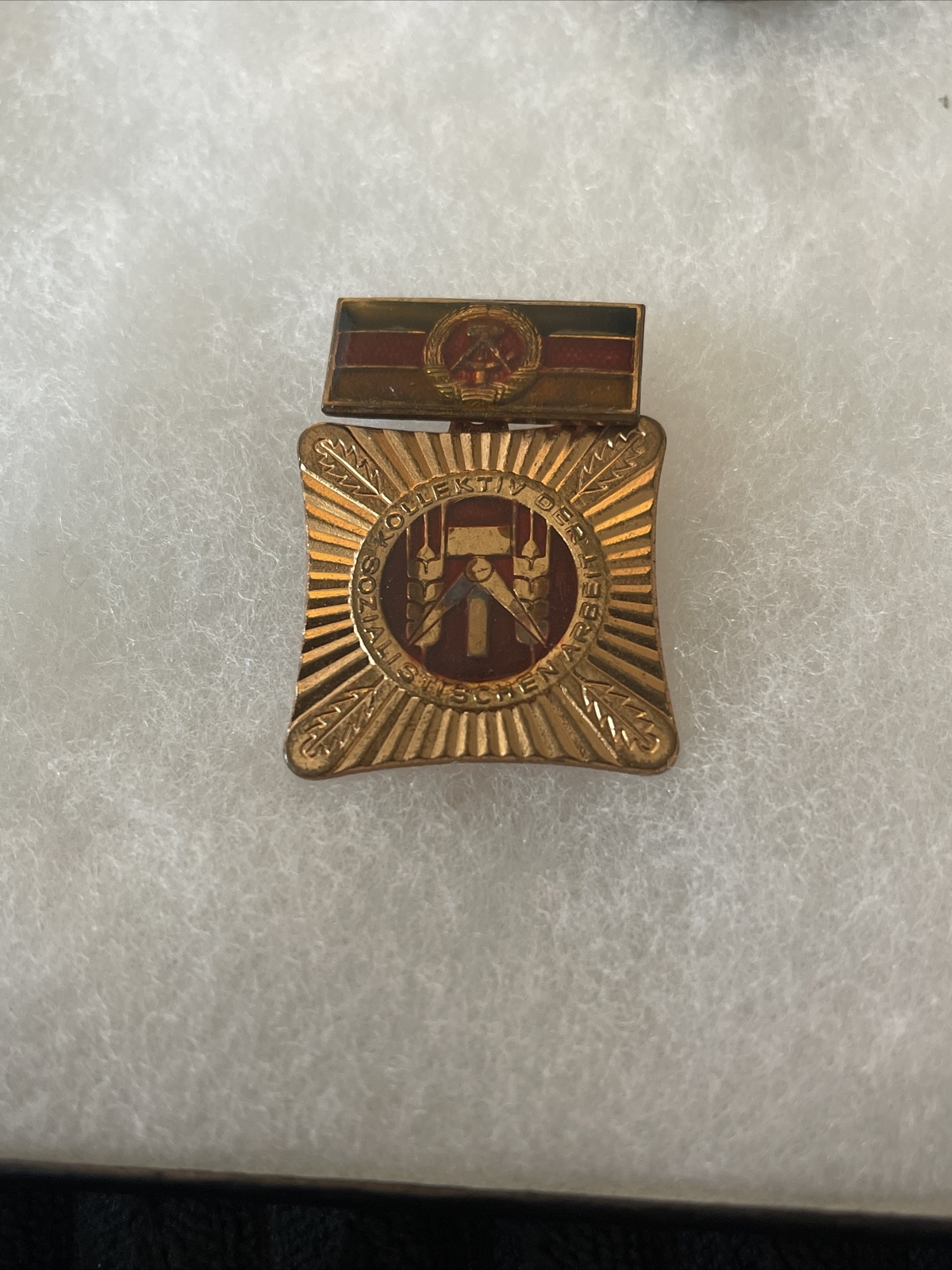 DDR/GDR German GDR Badge - Order - Collective of Socialist Labour | eBay