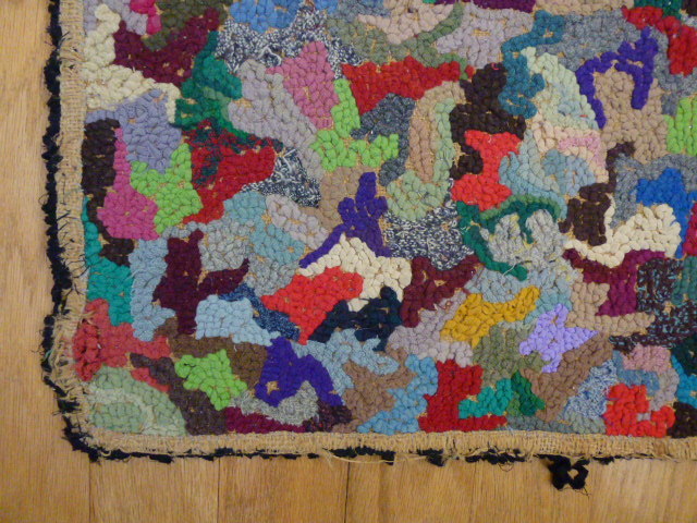 ANTIQUE PRIMITIVE FOLK ART Hand Hooked Rug on Burlap FARM HOUSE or ...