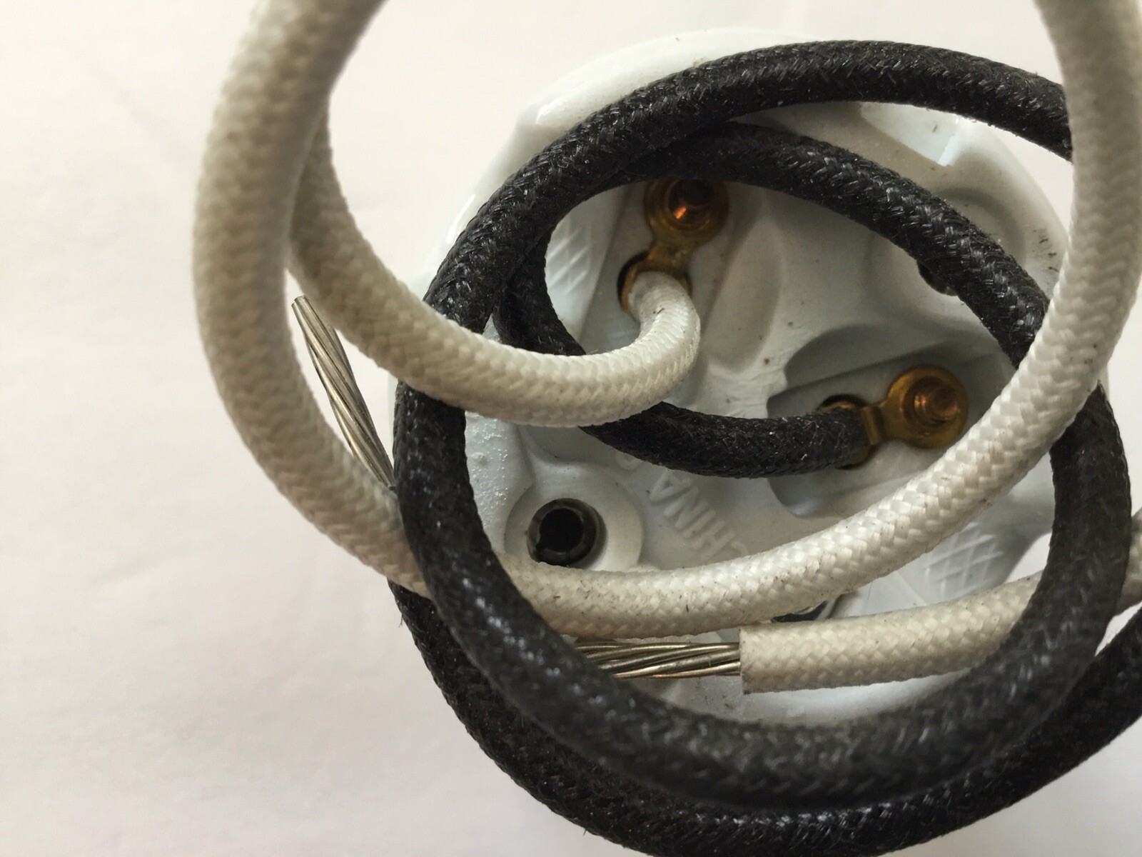 Leviton 8756-J White Porcelain Lampholder, Mogul Base, No Box | eBay