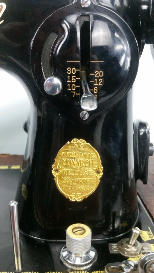 Beautiful Vintage Monarch De-Luxe 1953-Model Sewing Machine With ...