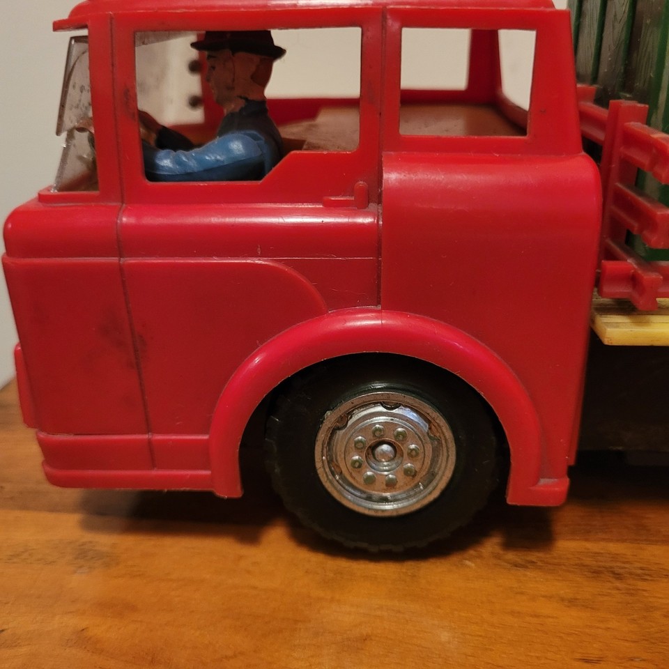 Marx Farm Toy Truck/Battery Operated/Includes Chickens Vintage 60's ...