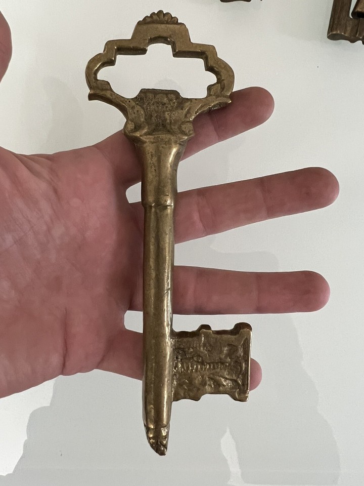 Lot Of 18 Antique Keys Brass Cast Iron Keys Skeleton Keys French Keys ...