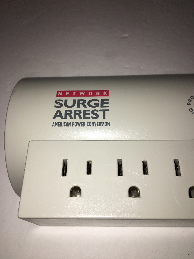 AMERICAN POWER CONVERSION (APC) NET7 NETWORK SURGE ARREST 7 7 OUTLET ...
