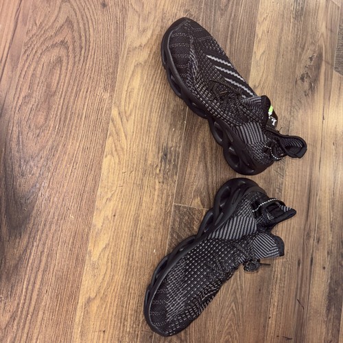 NEW L.T. Damp Shoes Light Weight Shoes Size 44 US Size 11 Athletic ...