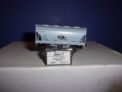 N SCALE MICRO-TRAINS 92030 MP/705735 39' ACF 2 BAY COVERED HOPPER | eBay