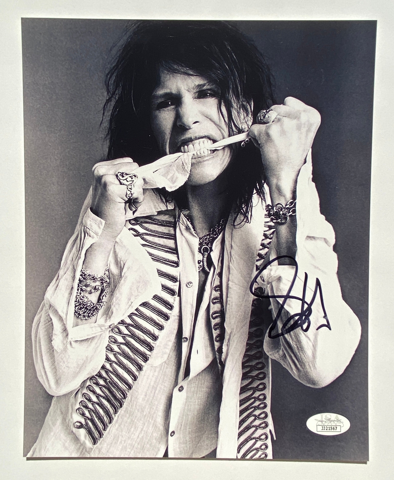Steven Tyler Autographed Memorabilia | Signed Photo, Jersey ...