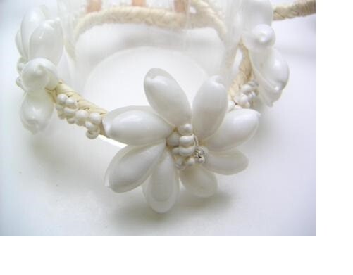 Hawaiian Jewelry White Bubble Shell White Mongo Shell Raffia Bracelet ...