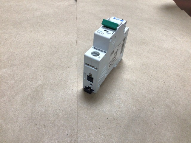 Eaton PLS6-C6 1 Pole 6 Amp Circuit Breaker xPole PLS6-C6-MW for sale ...