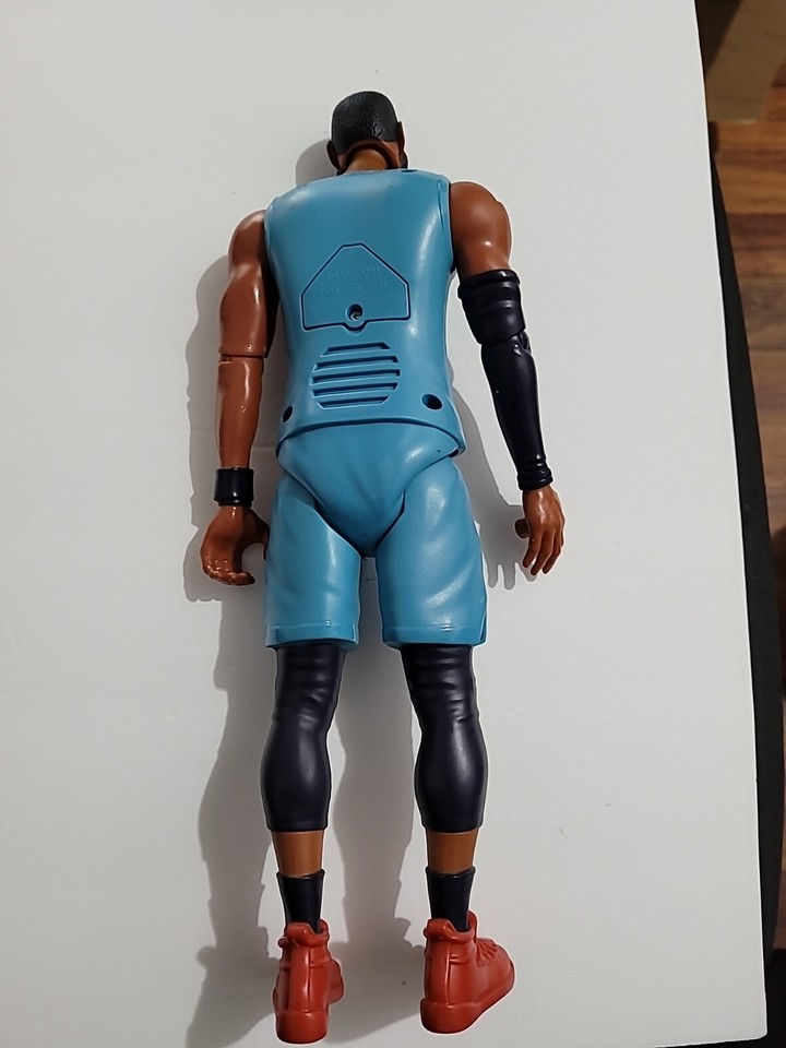 SPACE JAM Electronic Talking Lebron James Tune Squad 12" Figure Moose ...