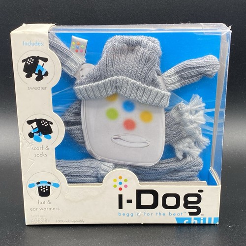 i-Dog Chill ~ GRAY Winter Outfit Hat Scarf Socks ~ Hasbro Sega iDog ...