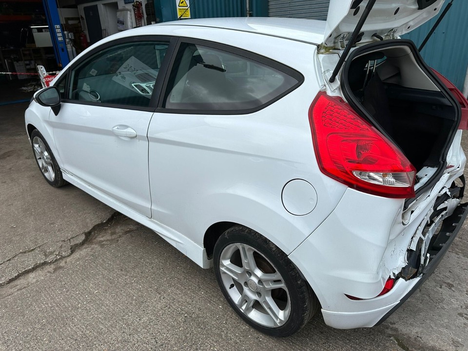 FORD FIESTA 1.6 DIESEL ZETEC S ST LINE BREAKING MK7 2008 - 2012 FROZEN ...