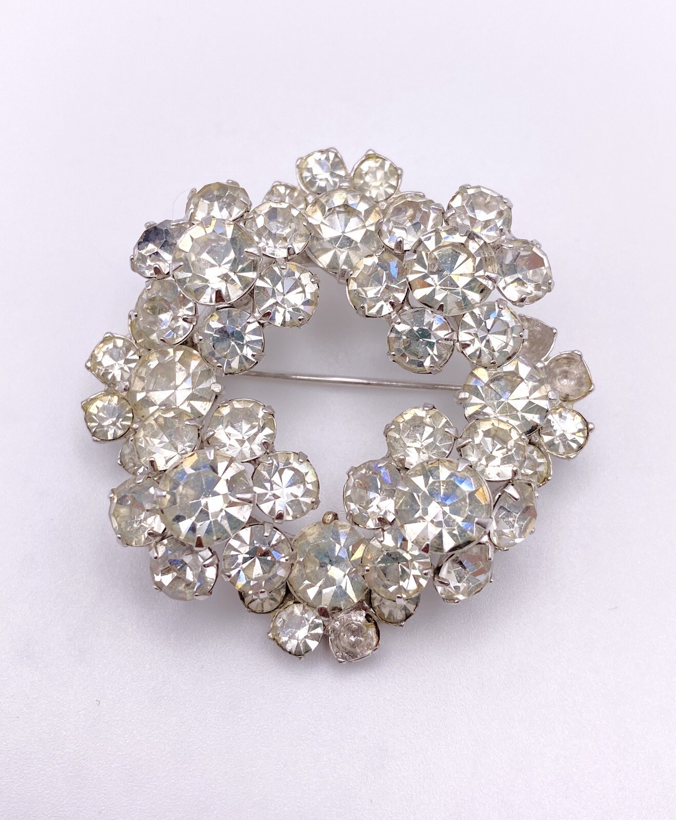 Vintage Eisenberg Ice Wreath Brooch Pin CLEAR Rhinest… - Gem