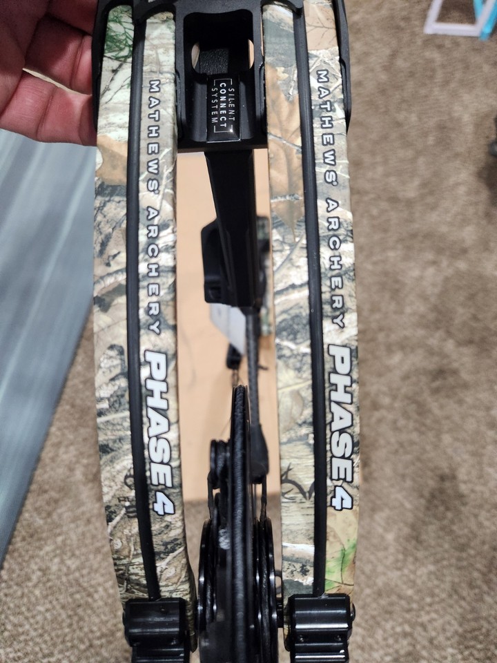 Mathews Phase 4 33 Black/Realtree 60lbs 30in | eBay