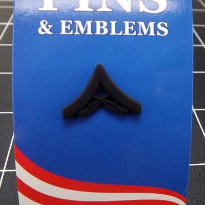 BRAND NEW Lapel Pin United States Marine Corps E3 Lance Corporal 1" | eBay