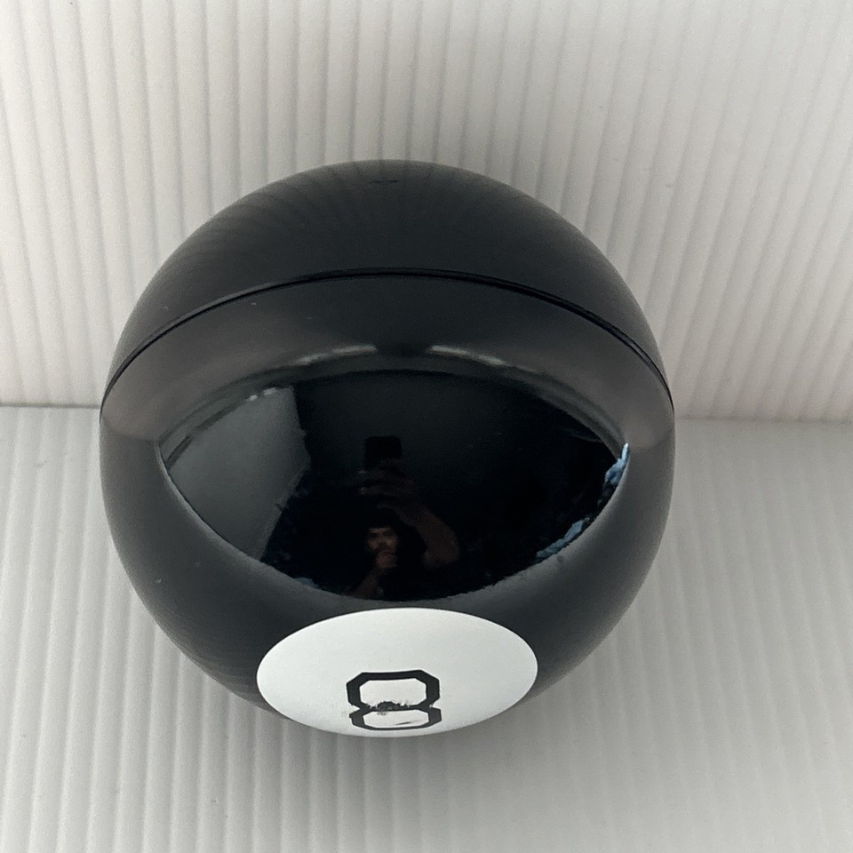 Magic 8 Ball Kids Toy Novelty Fortune Teller Ask a Question Nostalgic ...