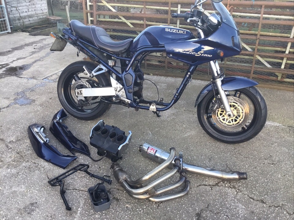 Suzuki GSXF 1200 Bandit Frame MK1 and V5 1997 | eBay UK