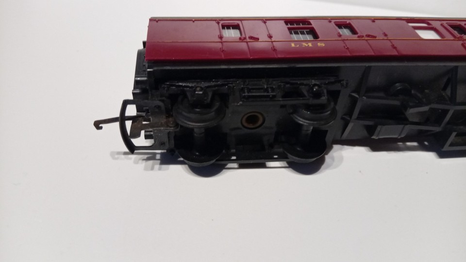 Hornby OO Gauge Red LMS Coach Number 5051 | eBay UK