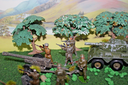 Crescent Saladin 6 wheel tank/Britains cannon/Metal soldiers WW2 in ...