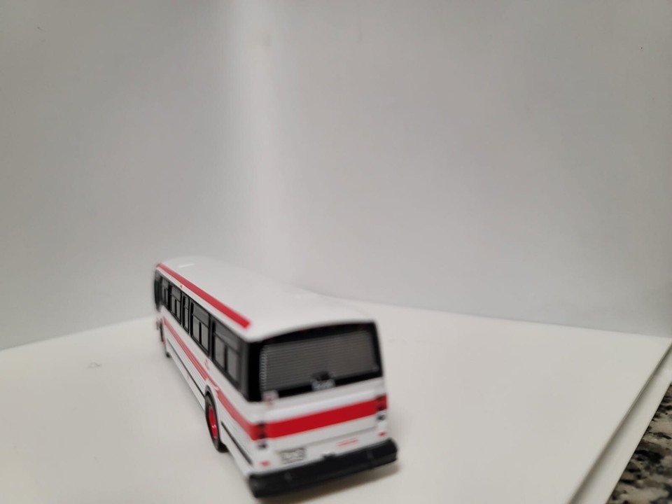 MCI Classic Transit bus TTC Canada 1/87 Scale Iconic Replicas No ...