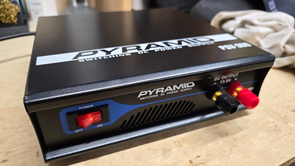 Pyramid PSV-300 Power Supply. Works. FREE SHIPPING. | eBay