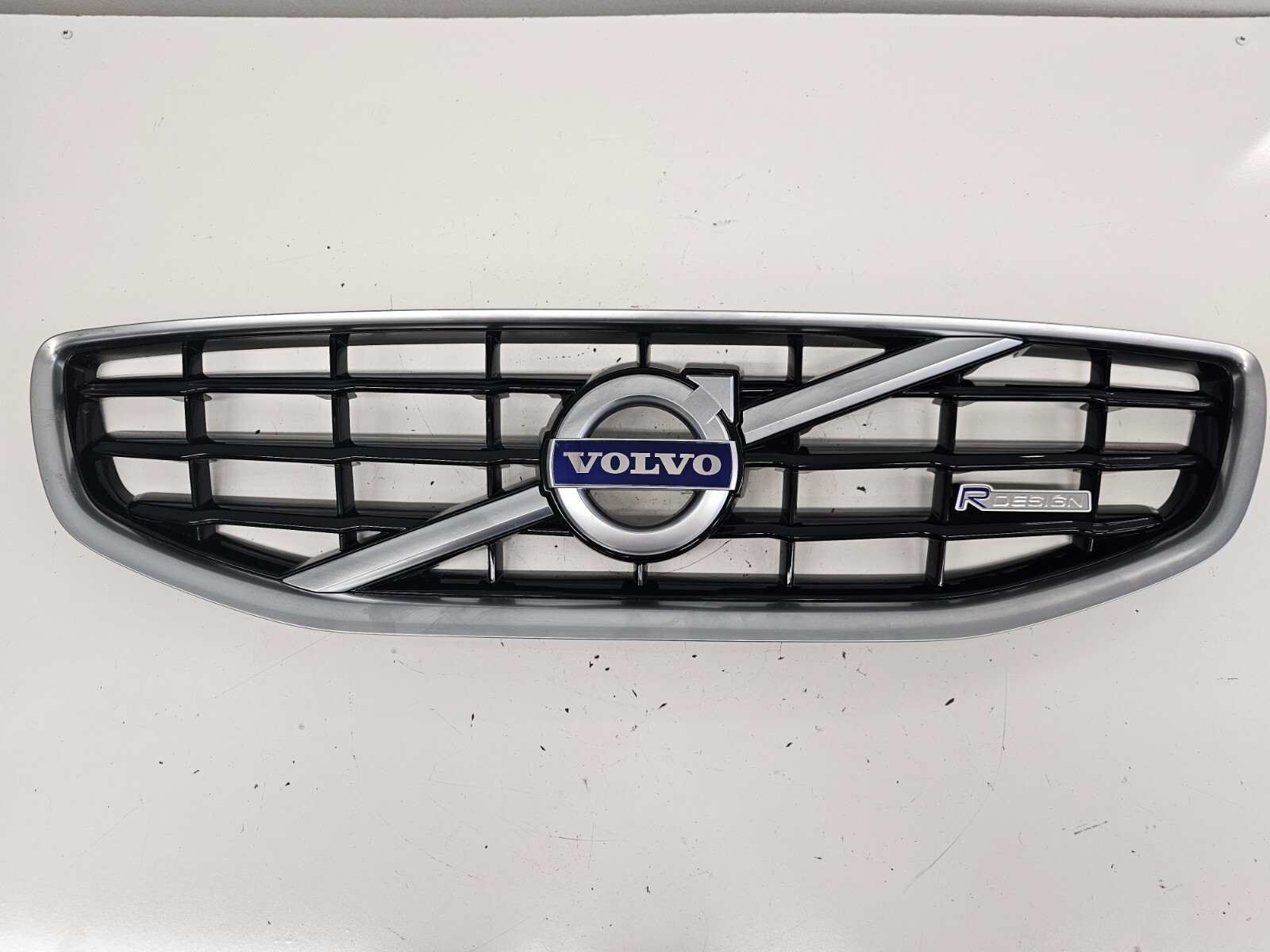 11-13 Volvo S60 R-Design Upper Grille Assembly 31323099 | eBay