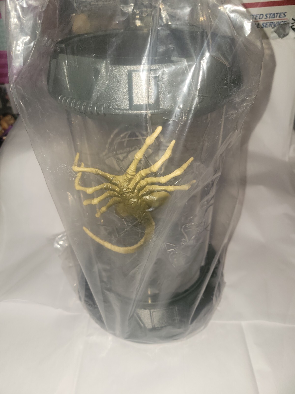 Regal Cinema Exclusive Facehugger New Alien | Grelly USA