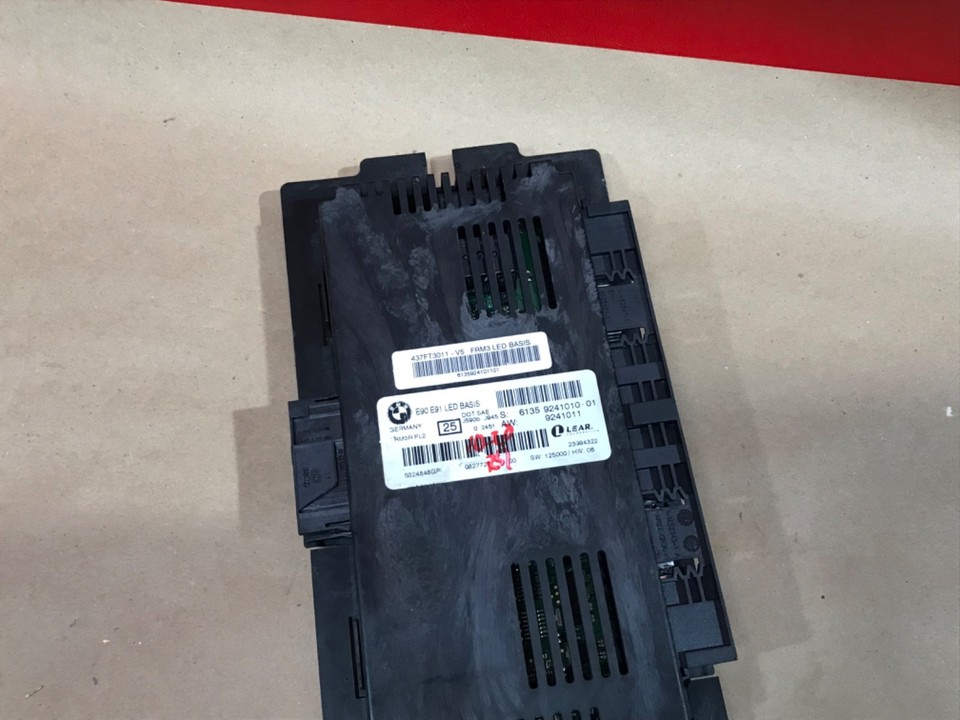 2011 BMW 328i Footwell Light Lighting Control Module Unit FRM3R LCM ...