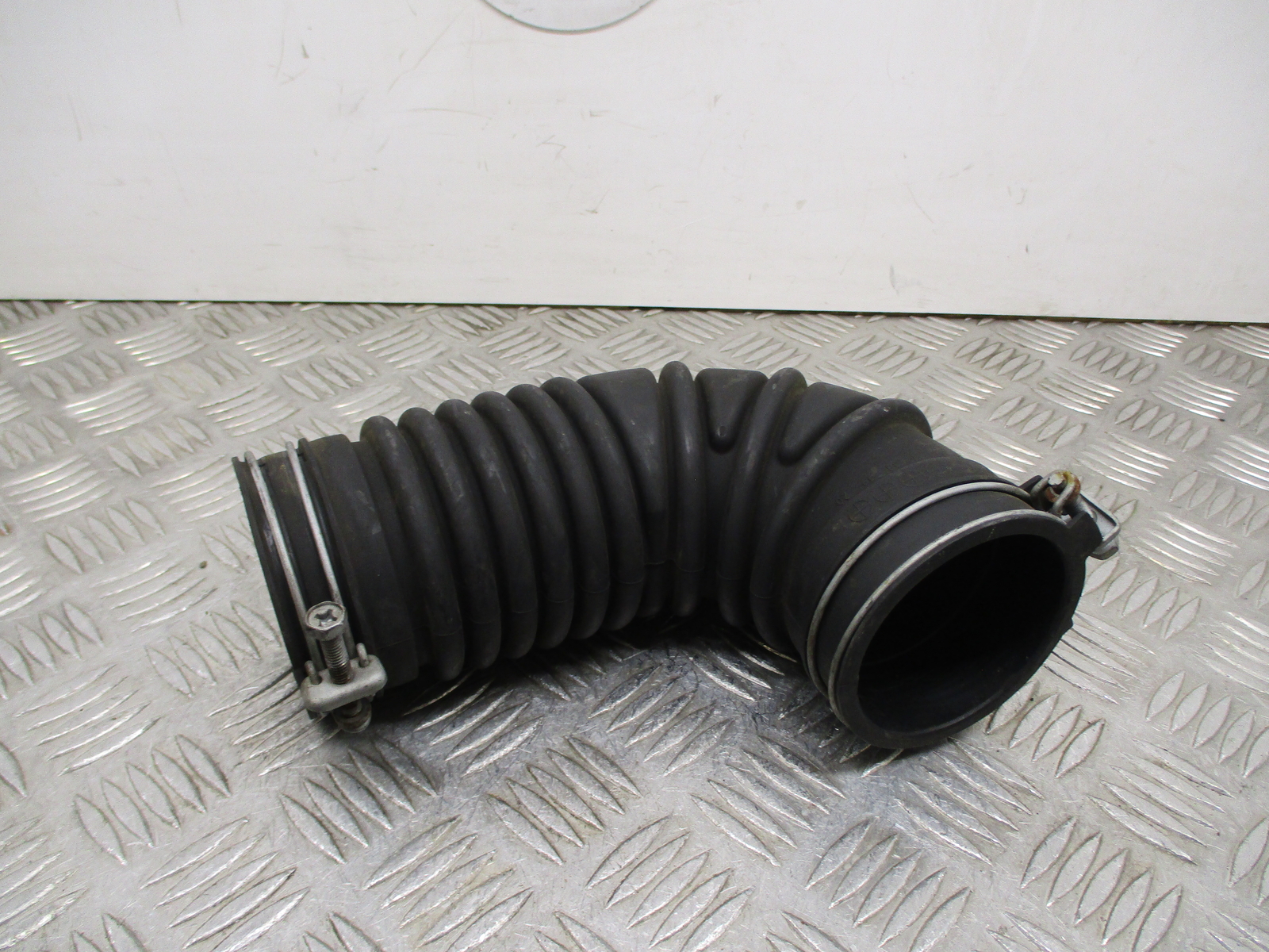 2017 MK8 Toyota Hilux 2.4 Diesel 2GD. Air Intake Pipe/Hose 17881-0L120 ...
