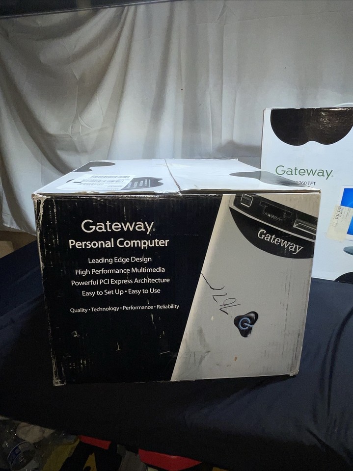 Gateway 556GE PENTIUM4 Computer PC w/ FPD1760 19" TFT LCD Color Monitor ...