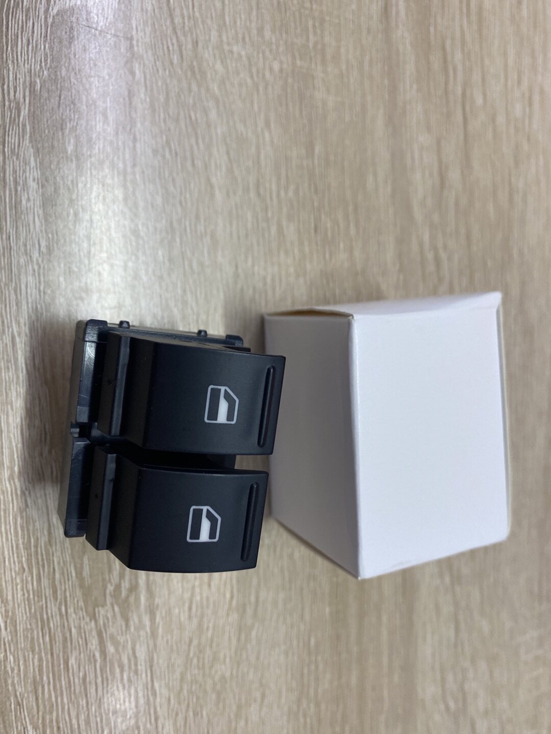 FOR VW / Skoda 2004-2013 Front Drivers Right Window Switch Pack 2 Door ...