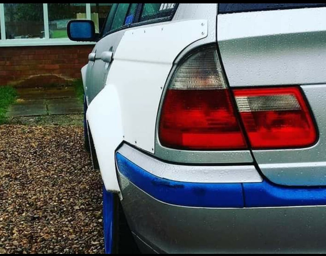 BMW E46 SALOON/TOURING 45MM WIDER REAR OVERFENDERS *PLEASE READ ...