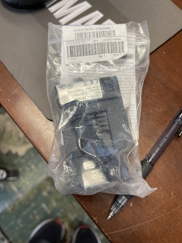 NEW JOHNSON CONTROLS DIGITAL ADJUSTABLE CURRENT SWITCH CSDSC-C50100L ...