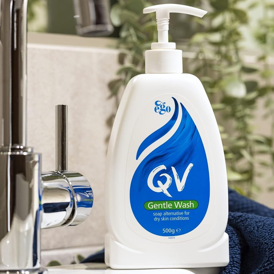 QV Gentle Wash, Gentle, Soap-free Moisturising Body Wash for Dry Skin ...