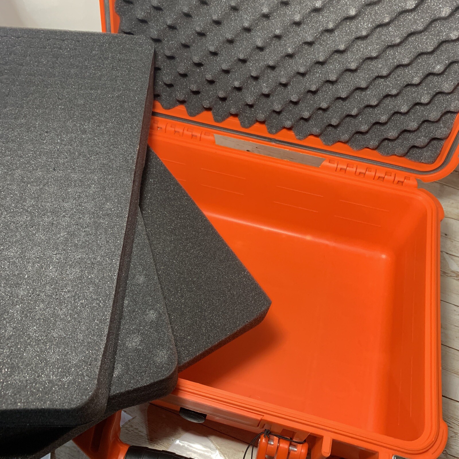 (ri4) Apache 3800 Weatherproof Protective Case Large - Orange for sale ...