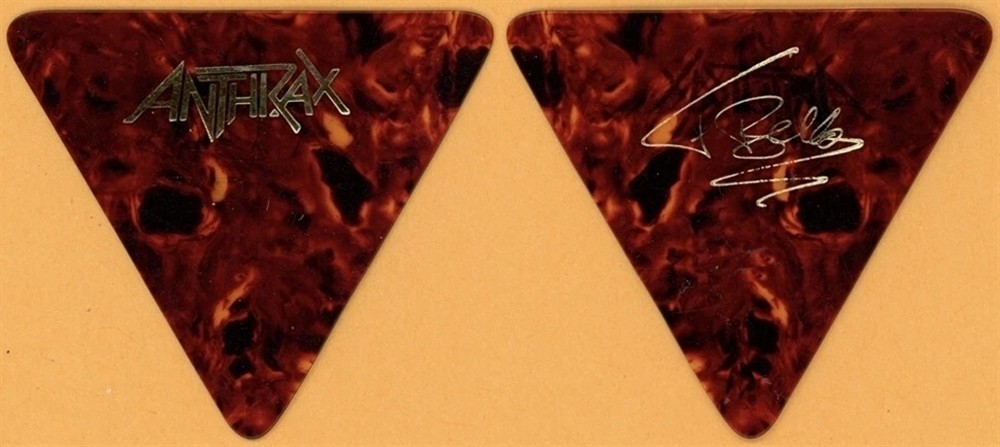 Anthrax 1985 Spreading the Disease concert tour Frank Bello stage ...