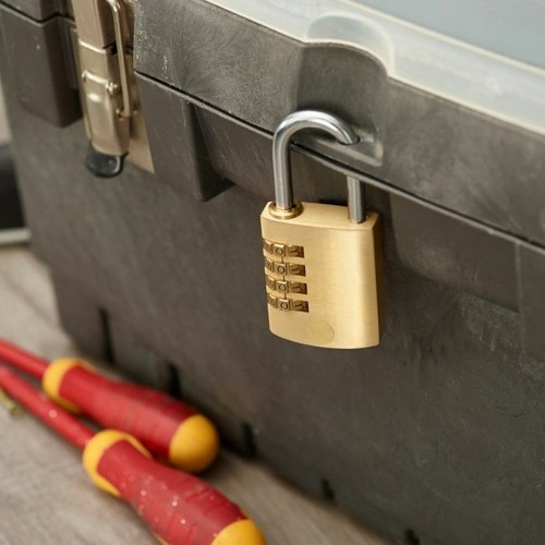 YALE BRASS COMBINATION PADLOCK 40MM Y150B/40/130/1 BRAND NEW | eBay