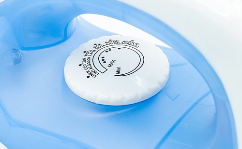 Impress Basic Clothing Iron | Non-Stick | Compact | Spray | Adjustable ...