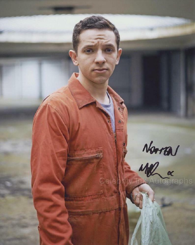 NATHAN McMULLEN as Finn Samson - Misfits GENUINE SIGNED AUTOGRAPH | eBay