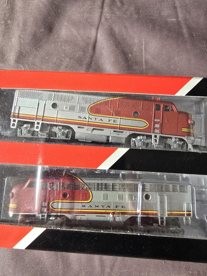 InterMountain 69003-02 Santa Fe 'WarBonnet' FT A/B N Scale Diesel Train ...