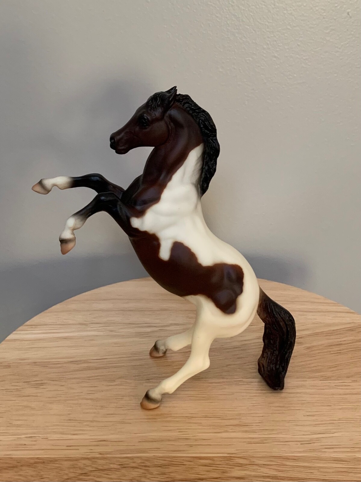 BREYER #890 CLASSIC PROMISES DARK BAY PINTO REARING STALLION | eBay